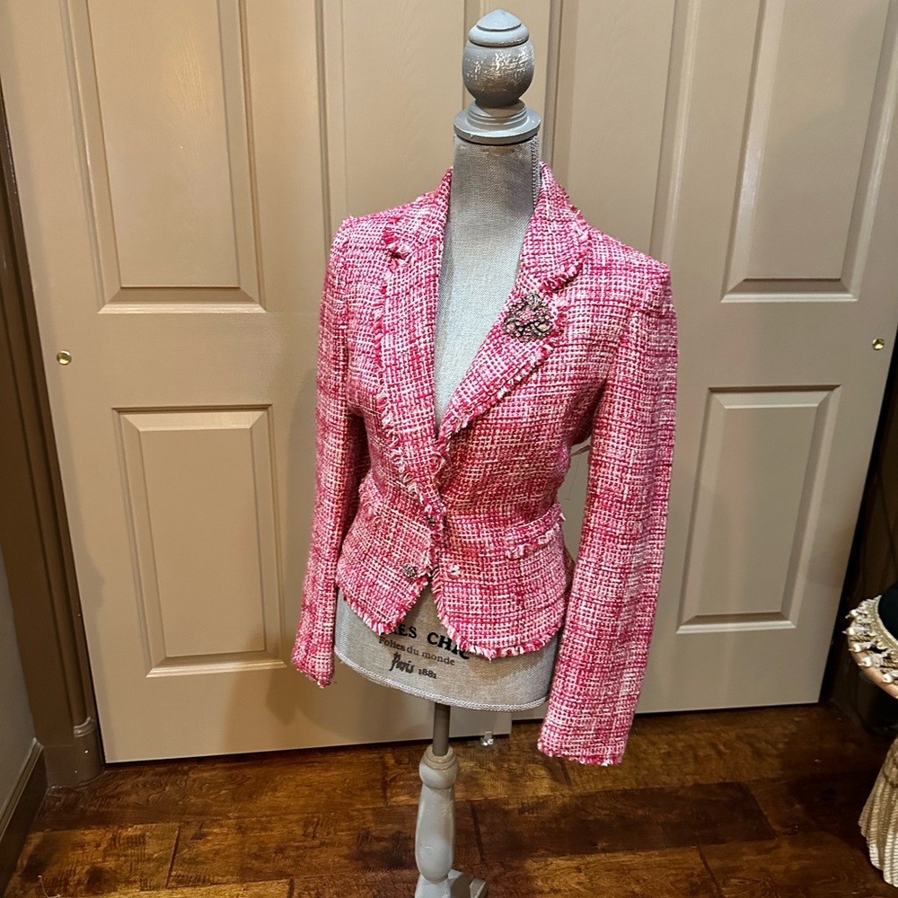 Ice Pink Tweed Blazer With Vintage Brooch And Matchin… - Gem